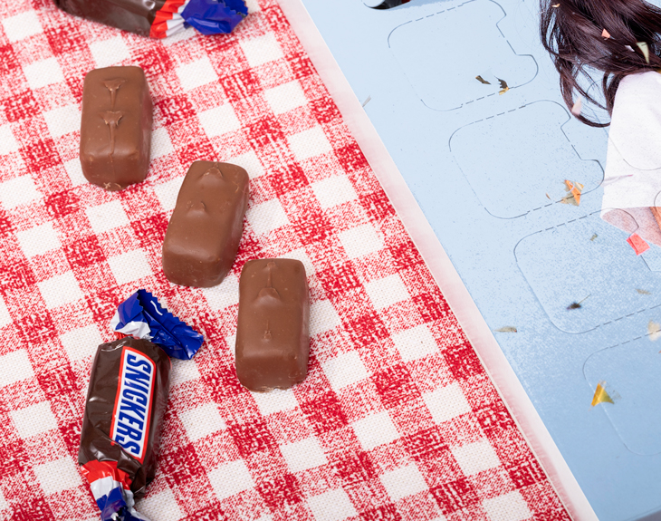 Caja 25 Snickers personalizada