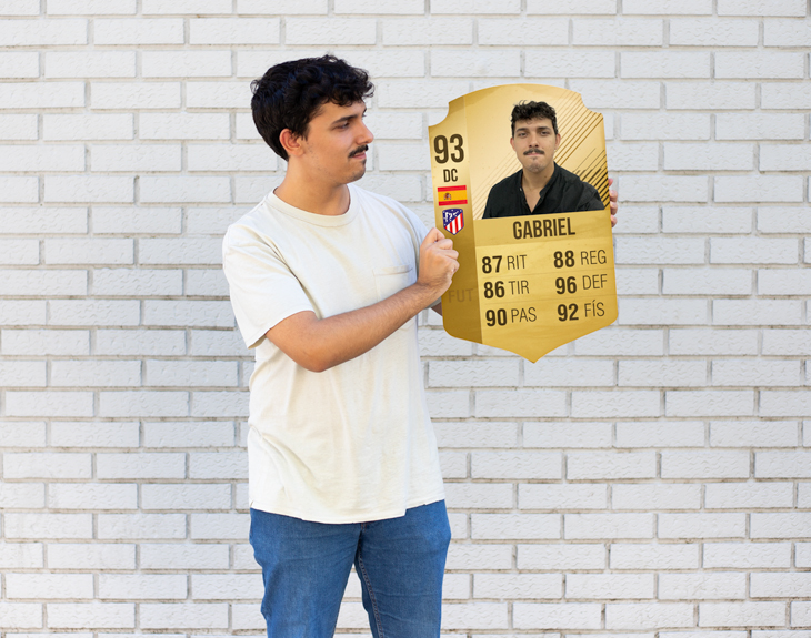 Carte en bois FIFA FUT personnalisée - MadeinGift