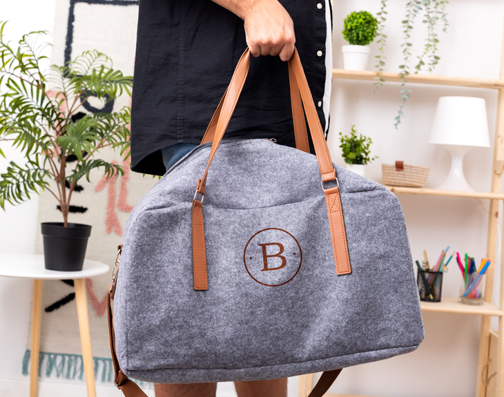 Personalised travel bag "Elegant Initials" - Made In Gift
