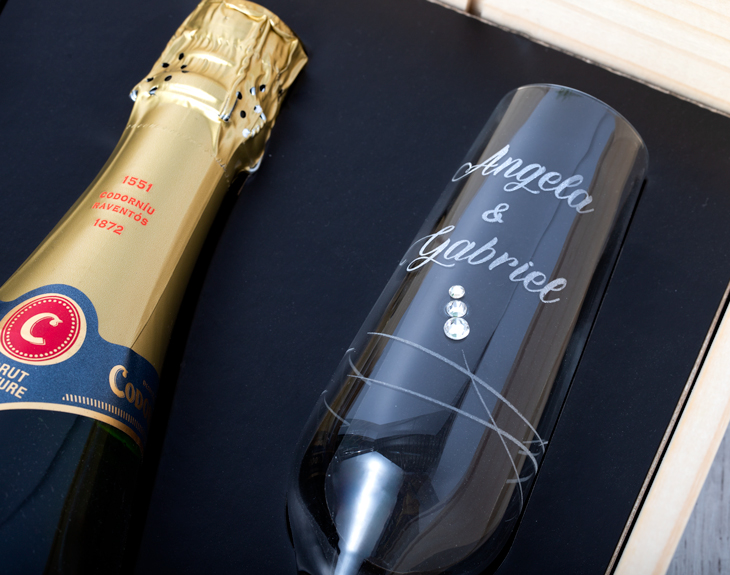 Caja con cava y copas personalizada - Regalo Original
