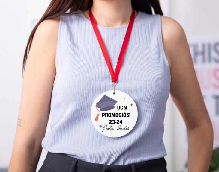 Medalla circular "Birrete de graduación" personalizada - Regalo Original