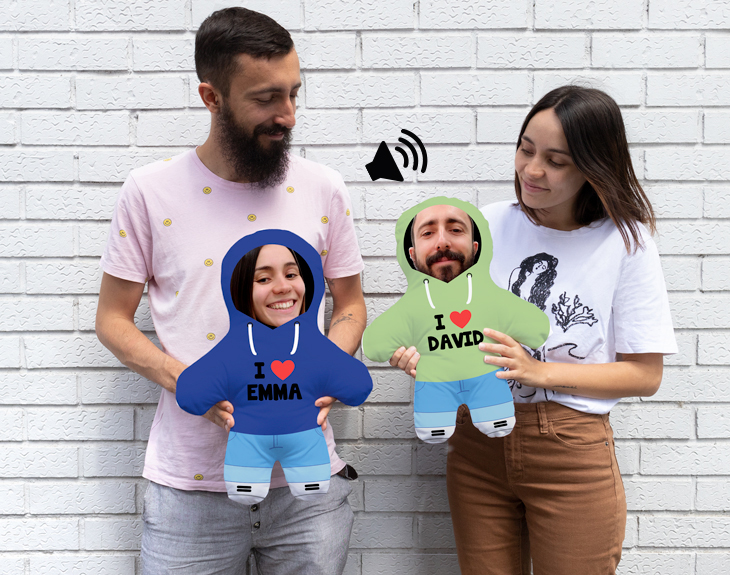 Bonecos com camisola "H+M" com foto de cara-MadeInGift