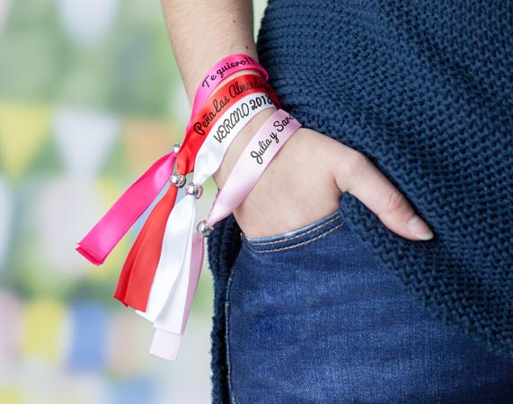 Bracelet ruban de couleurs personnalisé - Made in Gift
