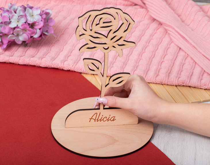 Rosa de madera con nombre - Regalo Original