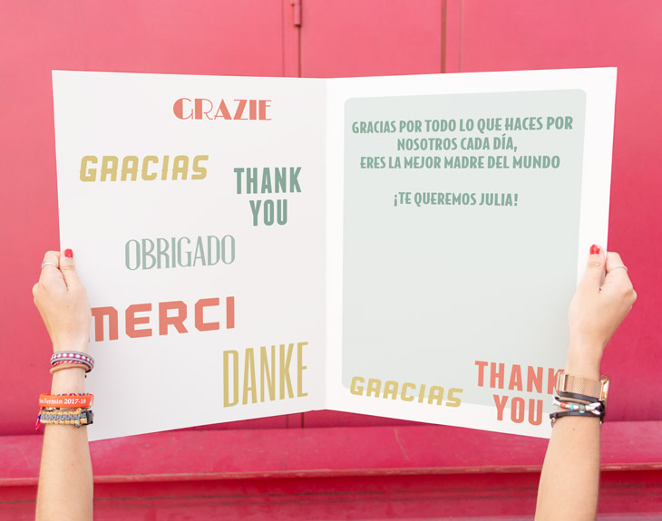 Tarjeta gigante "Gracias en todos los idiomas"